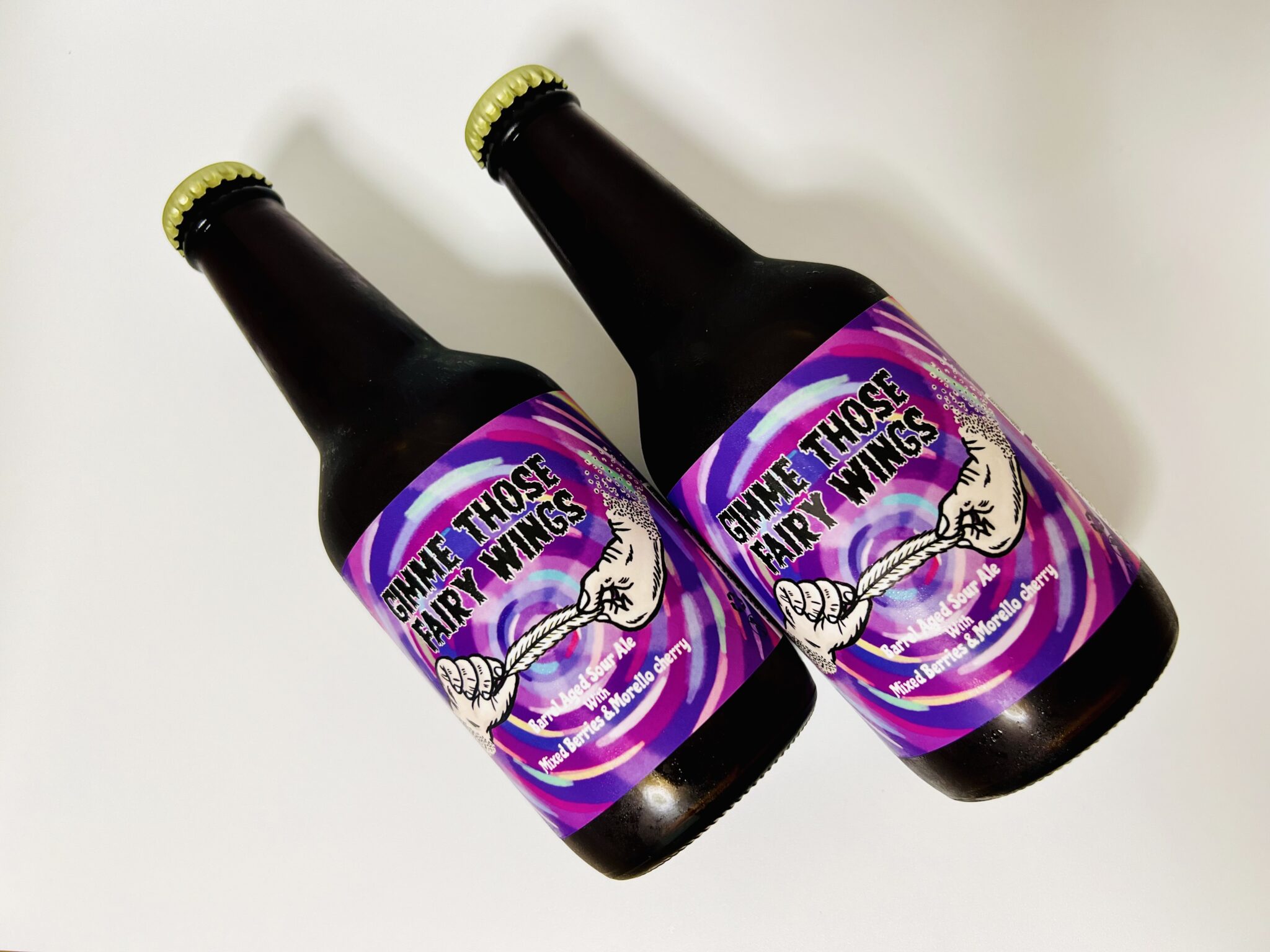 Off Trail Gimme Those Fairy Wings 樽熟成ビールの酸味とさまざまなベリーの風味が複雑に絡みあう | 日本ビア ...